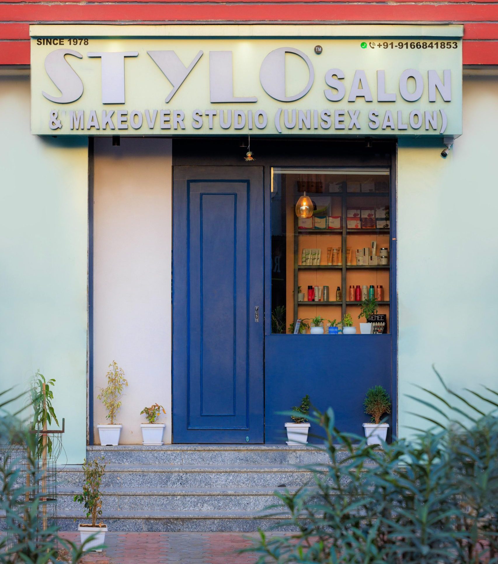About Us - STYLO SALON & MAKEOVER STUDIO